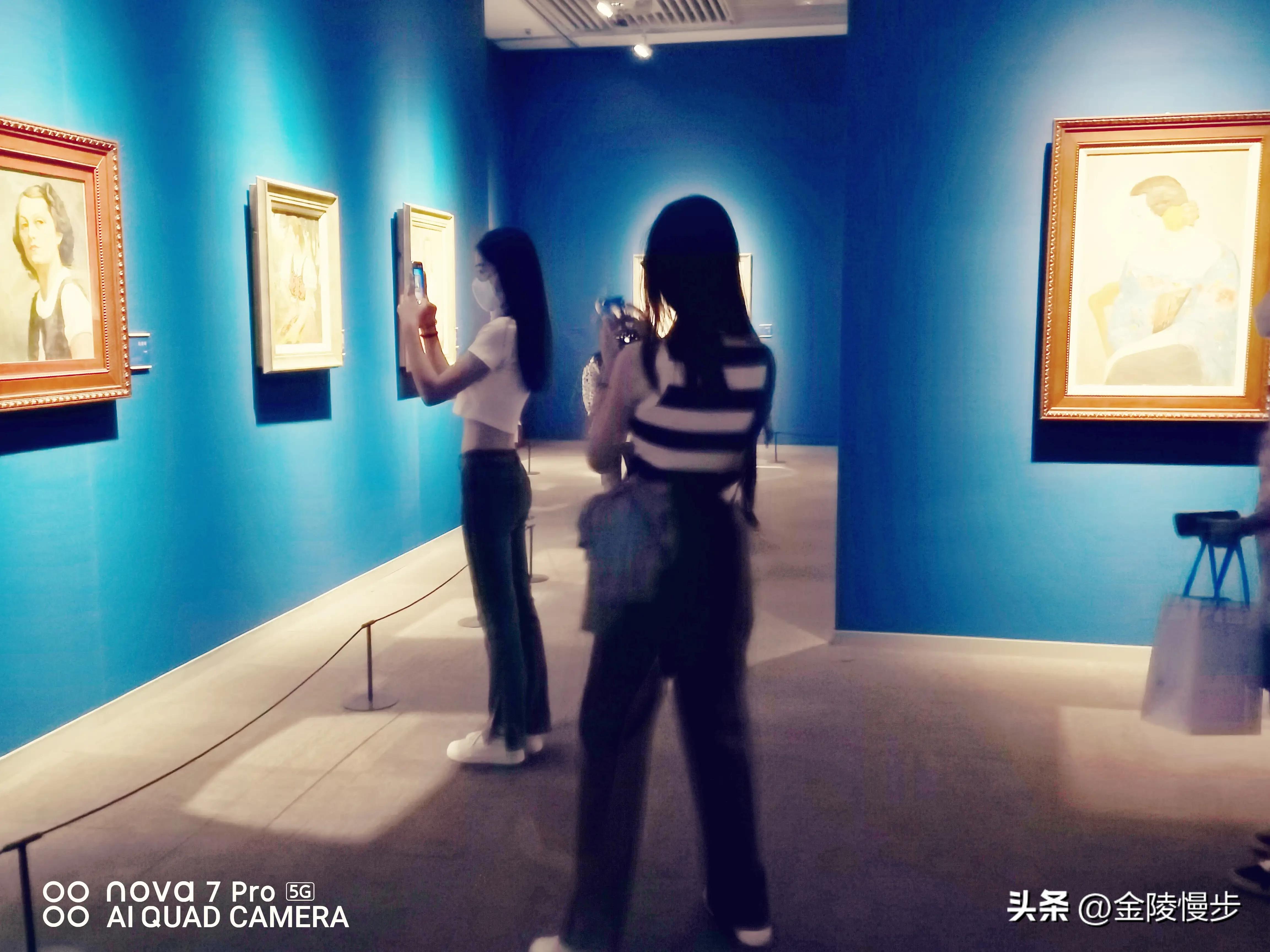 One of the walks in the special exhibition of Pan Yuliang's paintings ...