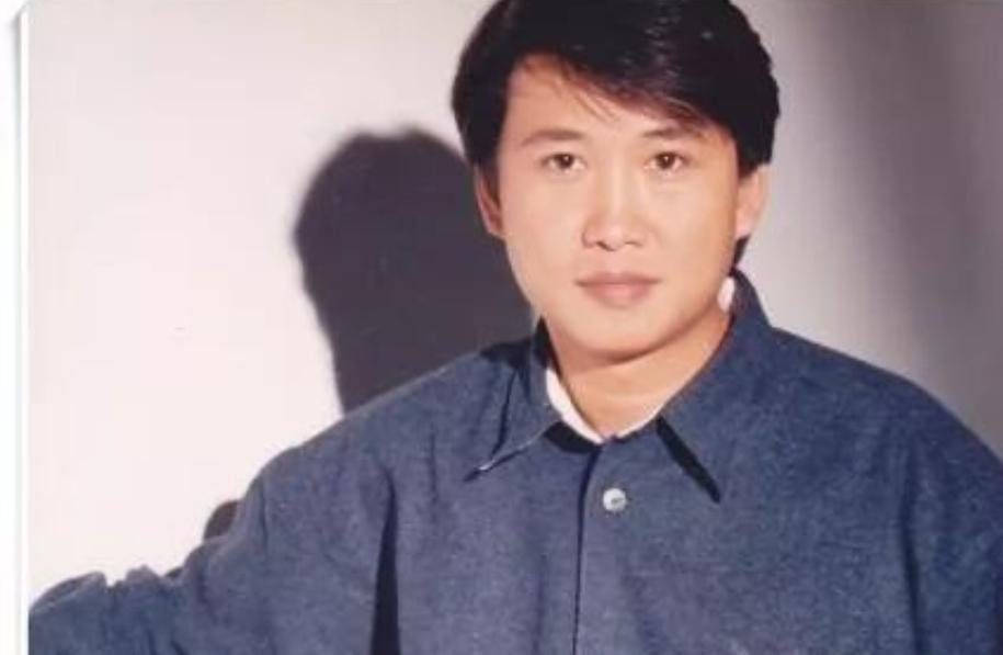 "Music Poet" Zhou Zhiping chose to retire at the peak of his career - iNEWS