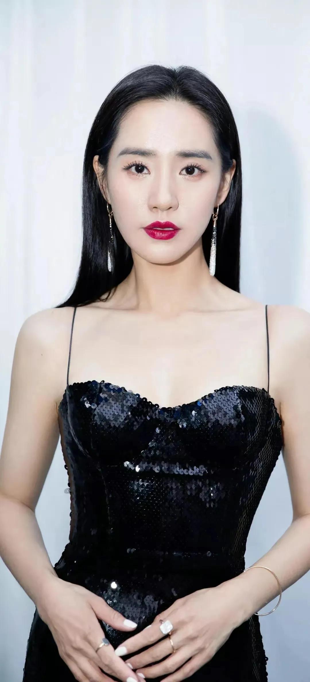 The charming Wang Zhi, from Qiu Ya to Han Duoduo, has great acting ...