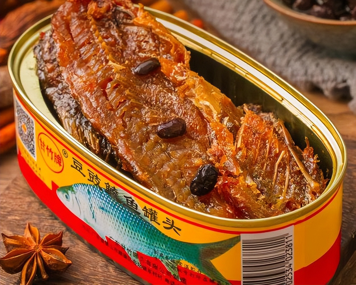 Canned fish with black bean sauce, teach you how to make crispy fish at ...