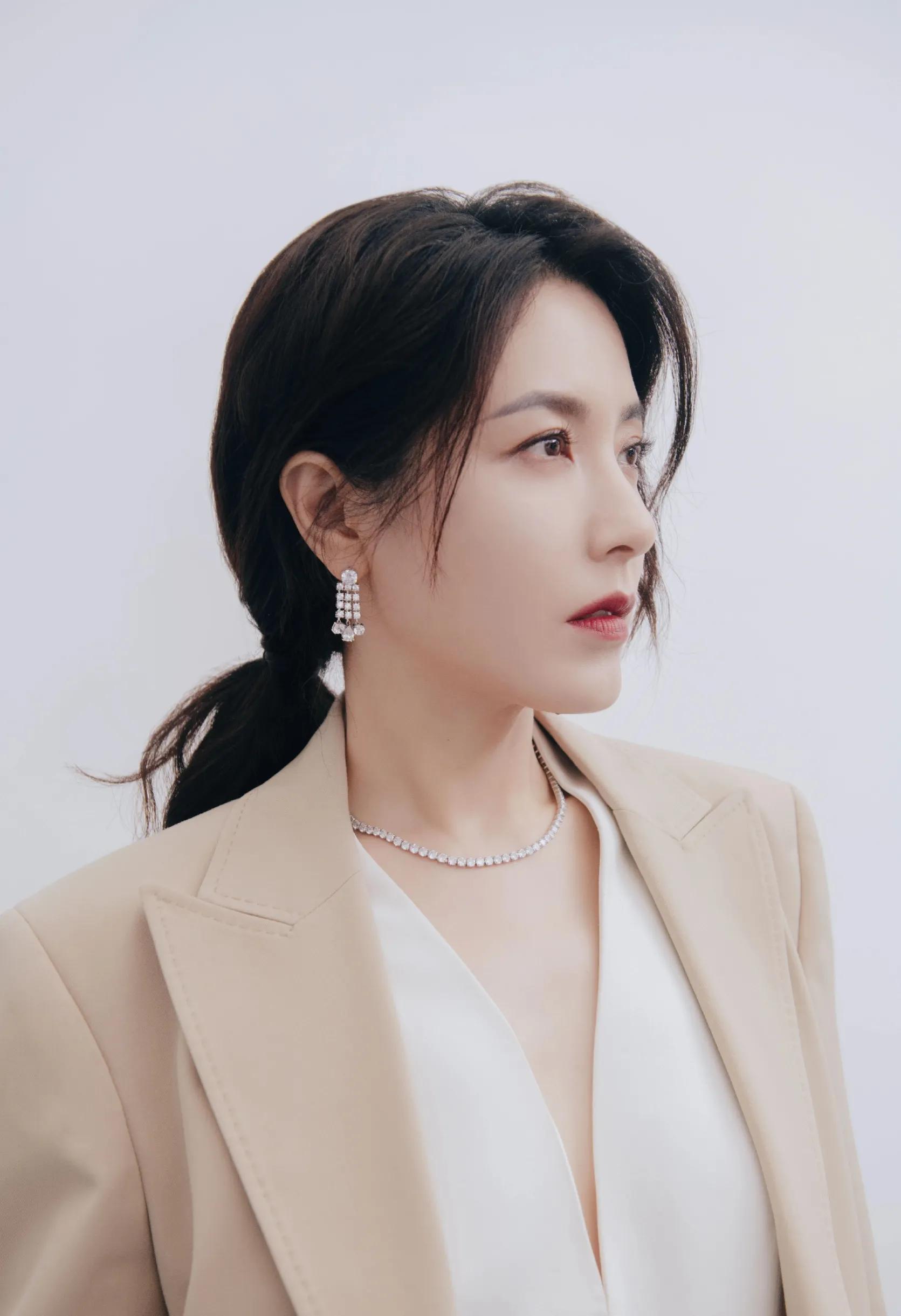 Zeng Li, beautiful and moving actress - iNEWS