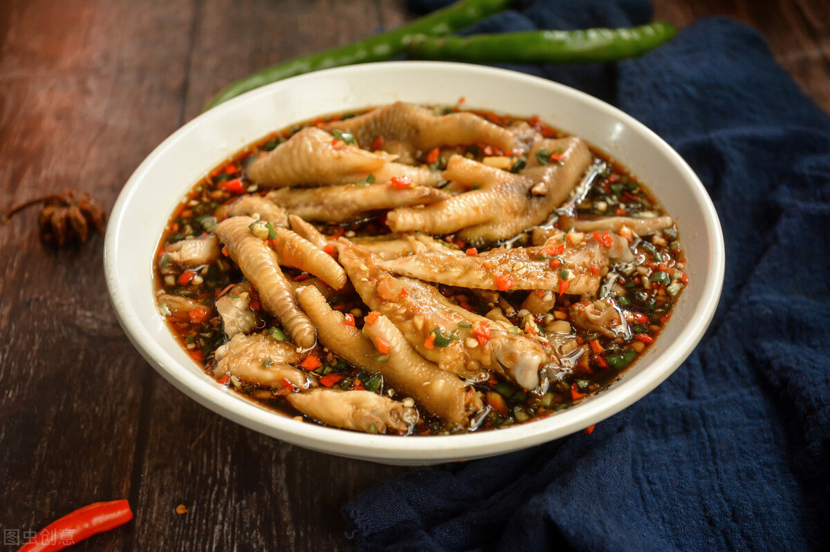Hot and sour chicken feet that can be learned in two minutes, hot and ...