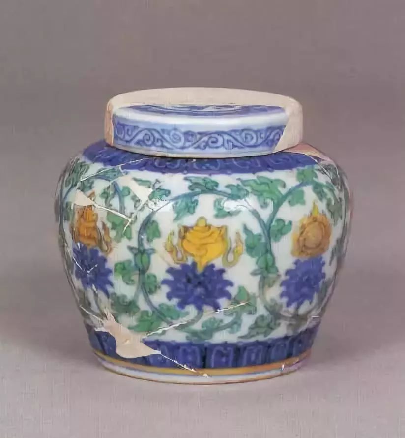 Chenghua Porcelain Unearthed from Imperial Kiln Site - iMedia