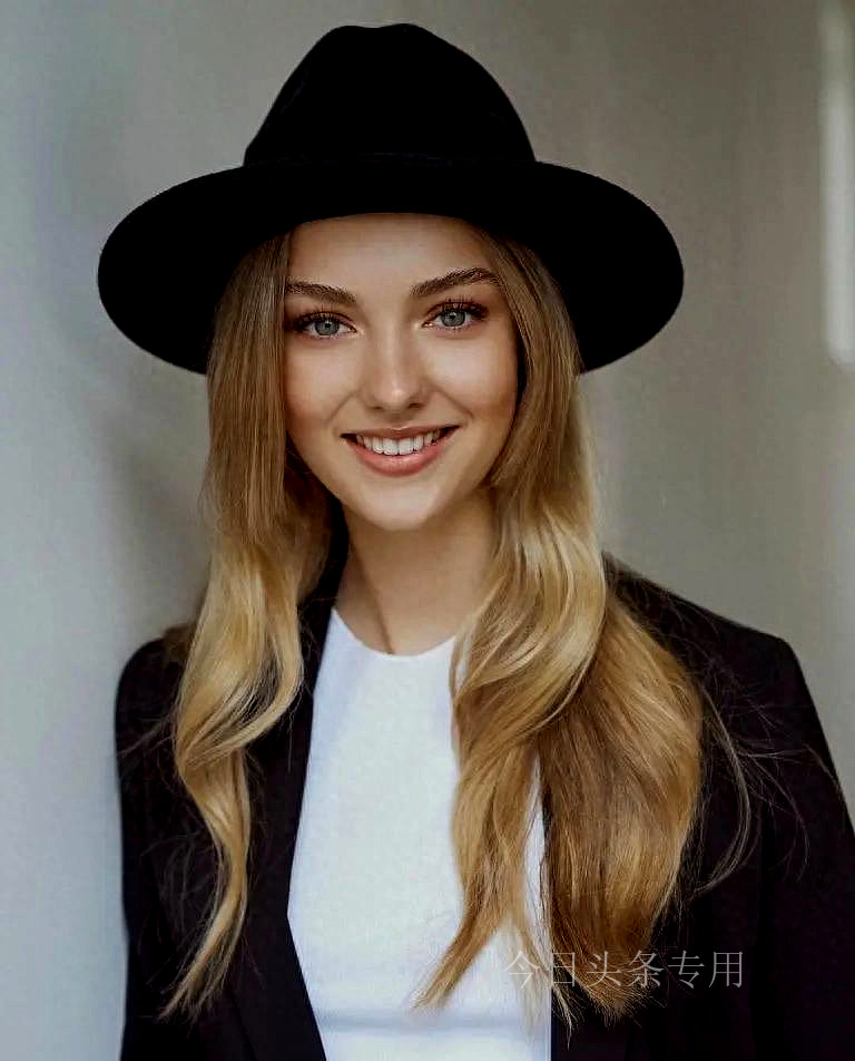 Sharing of 3 high-profile movies of Germany's most beautiful girl - iMedia