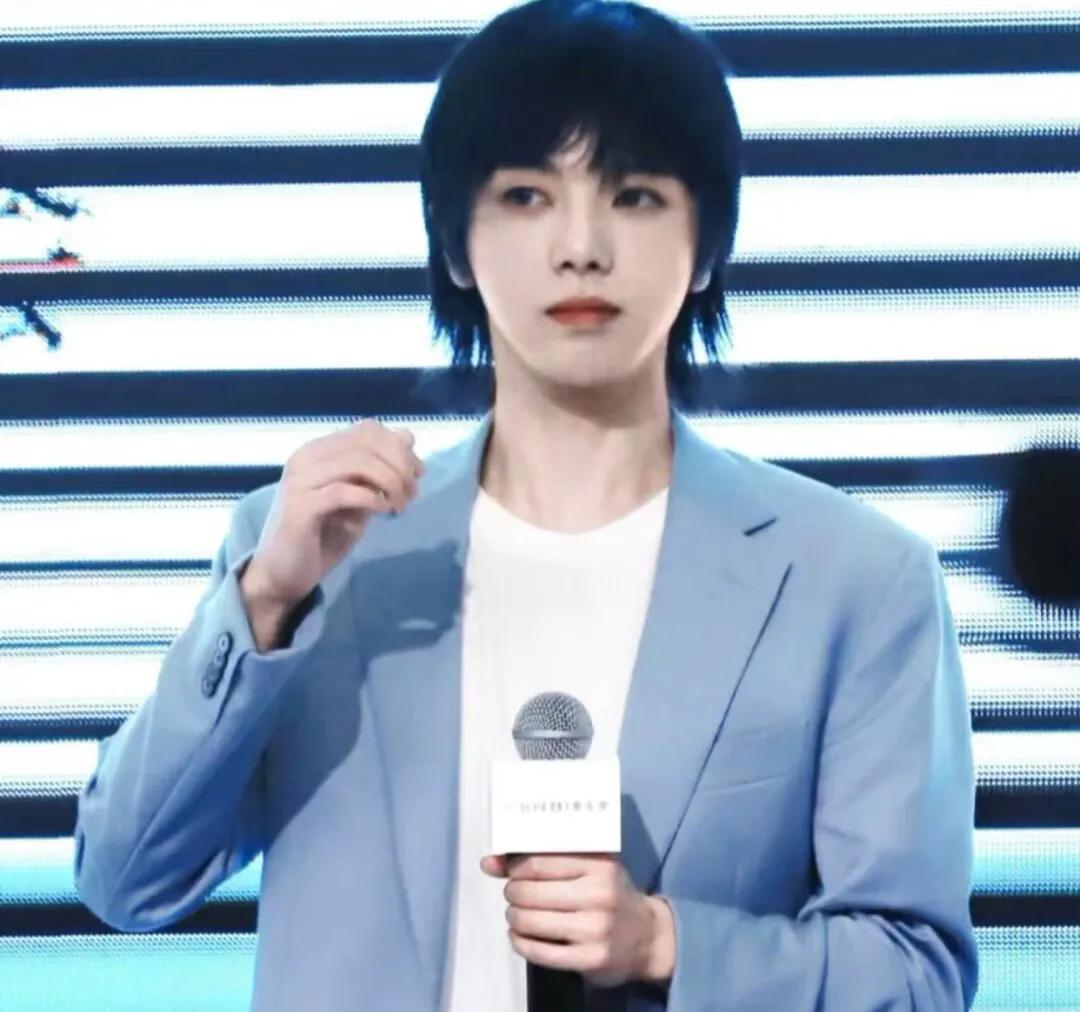 Entertainment Gossip Yang Yang Wu Lei Hu Ge Zhao Liying Ren Jialun Cai ...