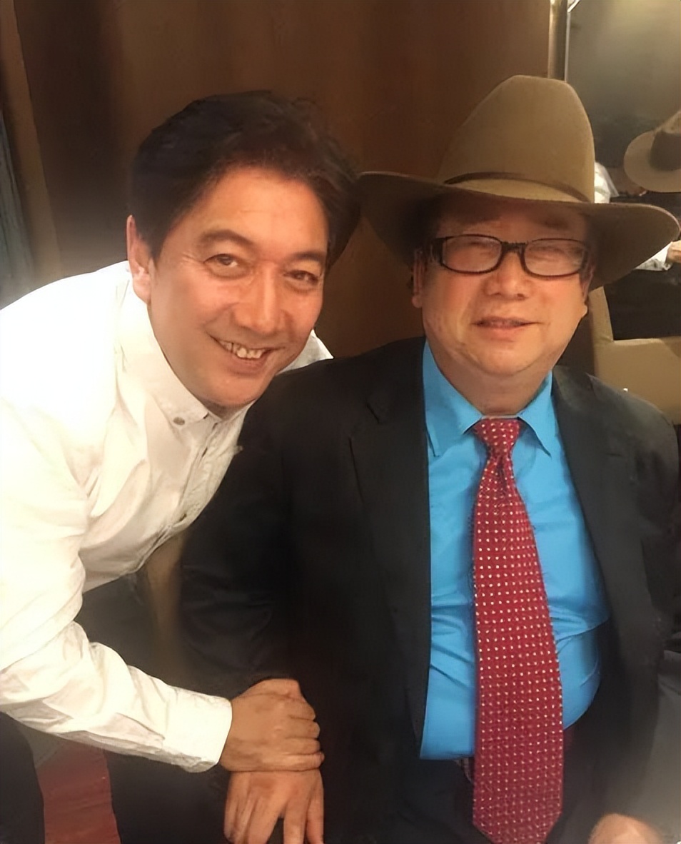 CCTV Shui Junyi: Divorced from a paralyzed wife, turned around and ...