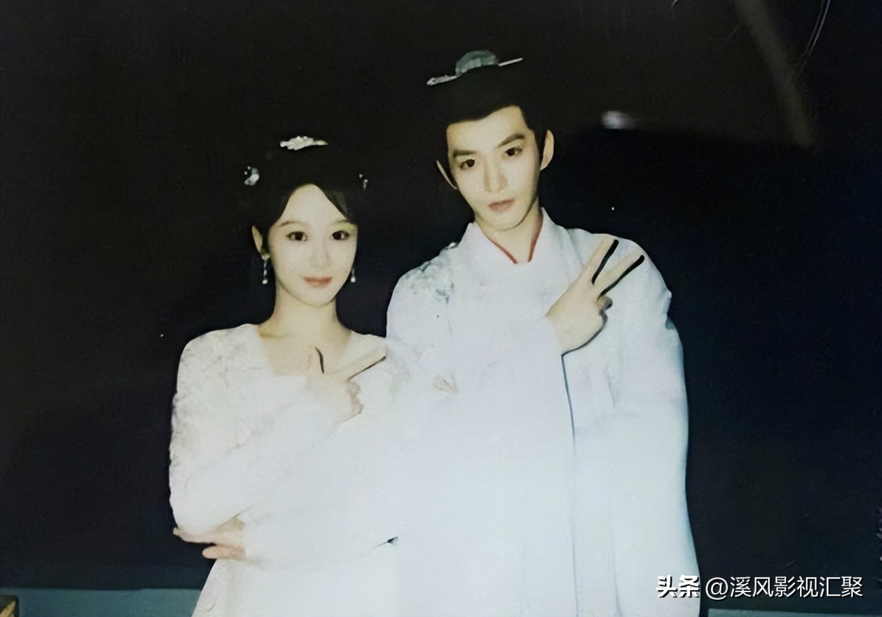 "Sauvignon Blanc" Yang Zi took a group photo, Yaojing is a good match ...