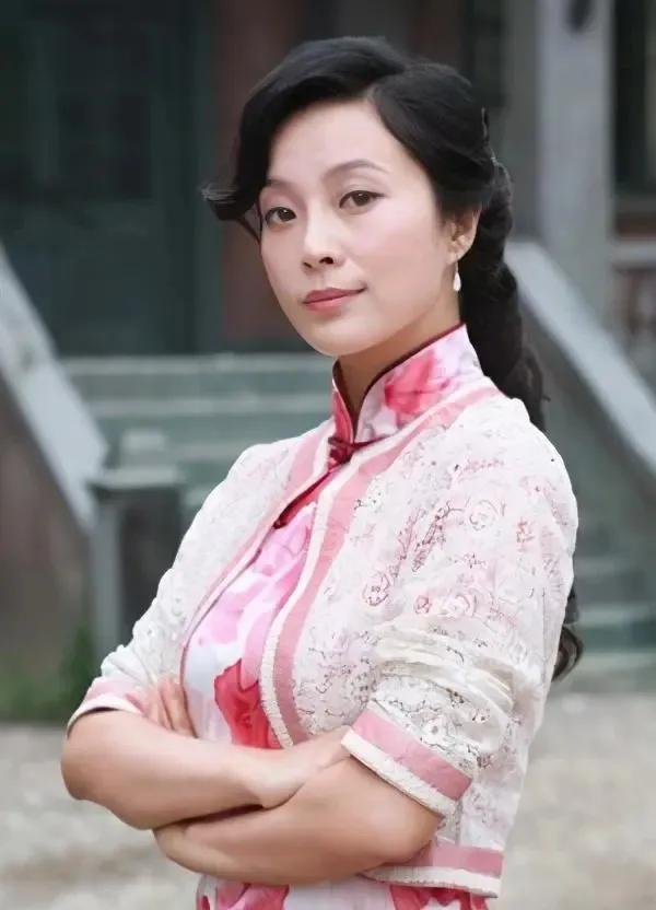 "Moving girl" Su Yan: When she was a mistress for 10 years, her husband ...