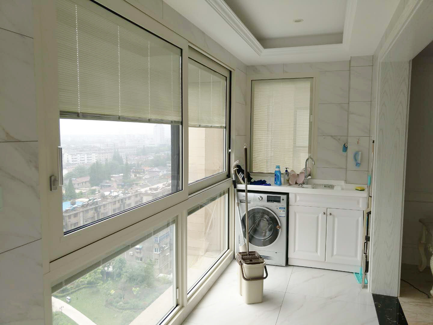 What are the advantages of built-in shutters? - iNEWS