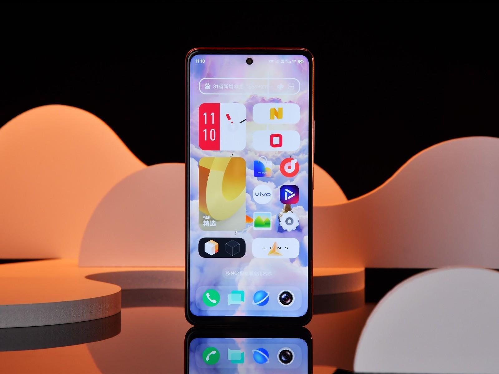 Not used to using OLED screens such as Apple?Three of the few LCD ...