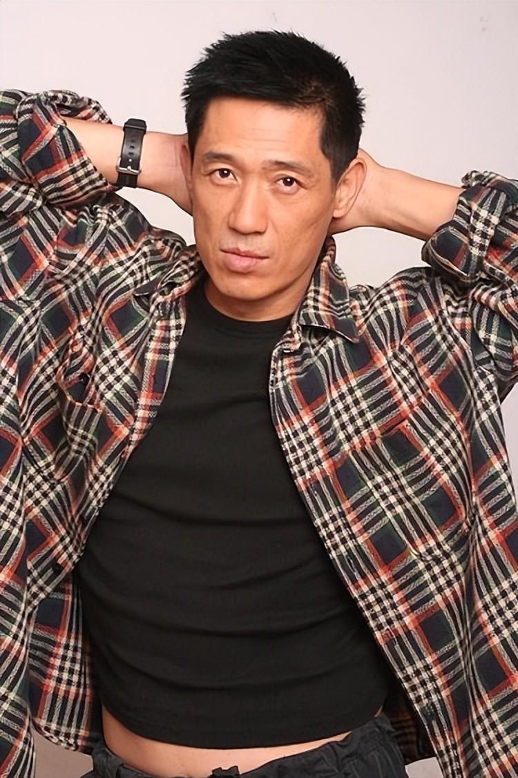 Famous actor Shi Liang: After divorcing Cong Shan and remarrying, the ...