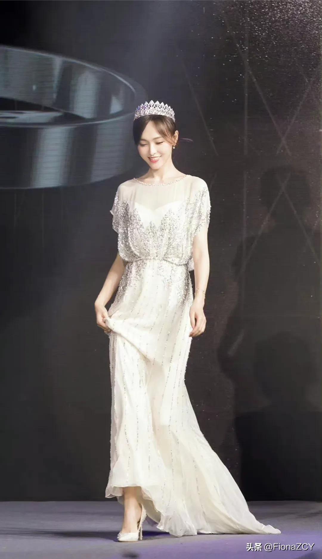 Have you ever seen such a sexy and charming Tang Yan? - iMedia