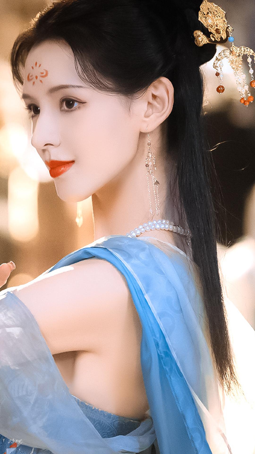 "Princess Hongyin" Zhang Yuxi - iNEWS