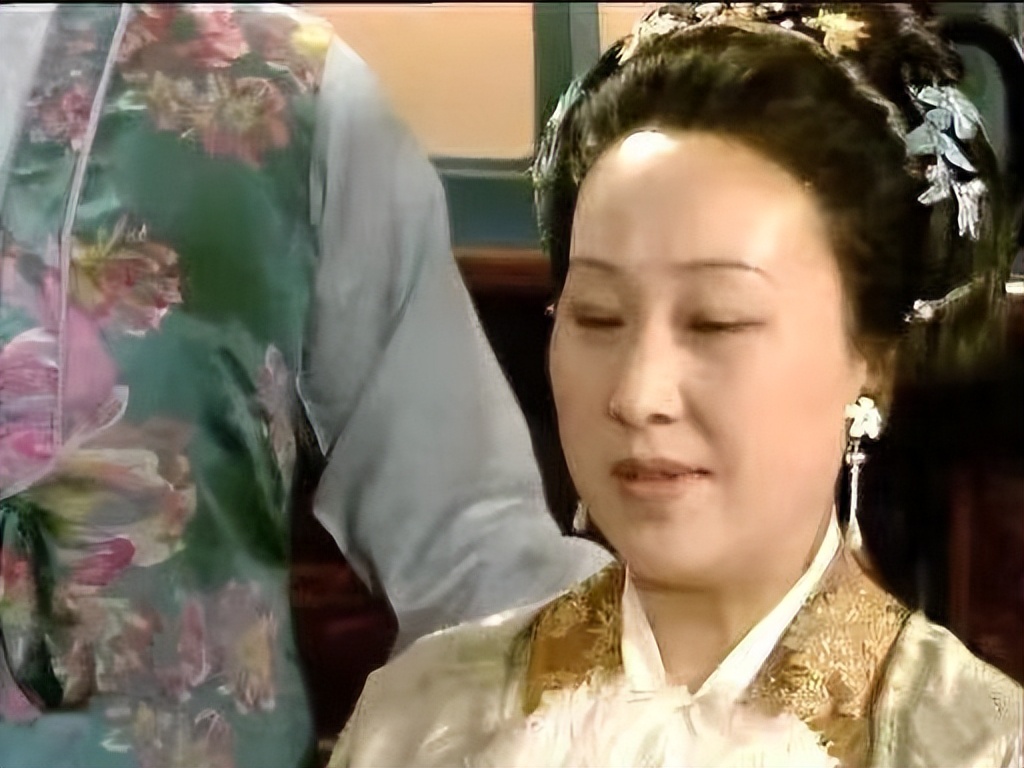 Red Chamber: What is Wang Xifeng's attitude towards Aunt Xue? A few ...