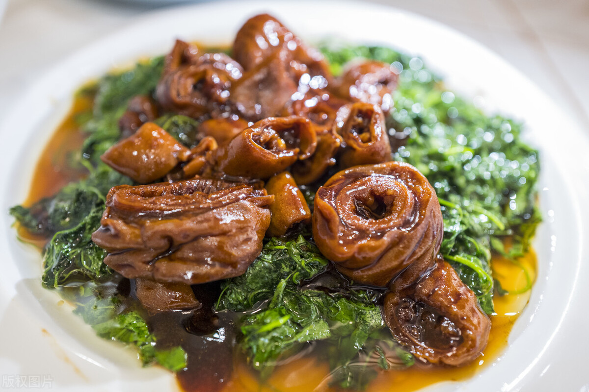 There are competitions on how to eat fat intestines in various places ...