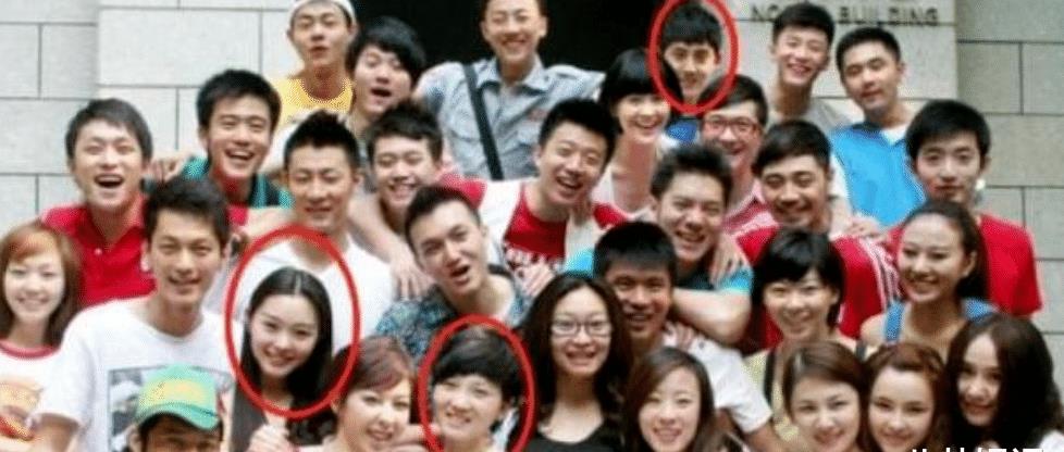 Su Xiaoding was photographed by the paparazzi urinating in the street, netizens said it was eye ...