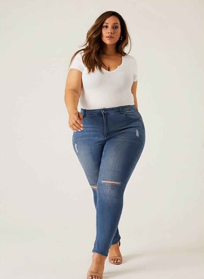 Erica Lauren - American plus-size model, entrepreneur and body ...