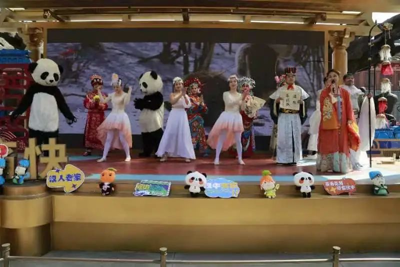"Han trend" surges in Xi'an Datang City that never sleeps! - iNEWS