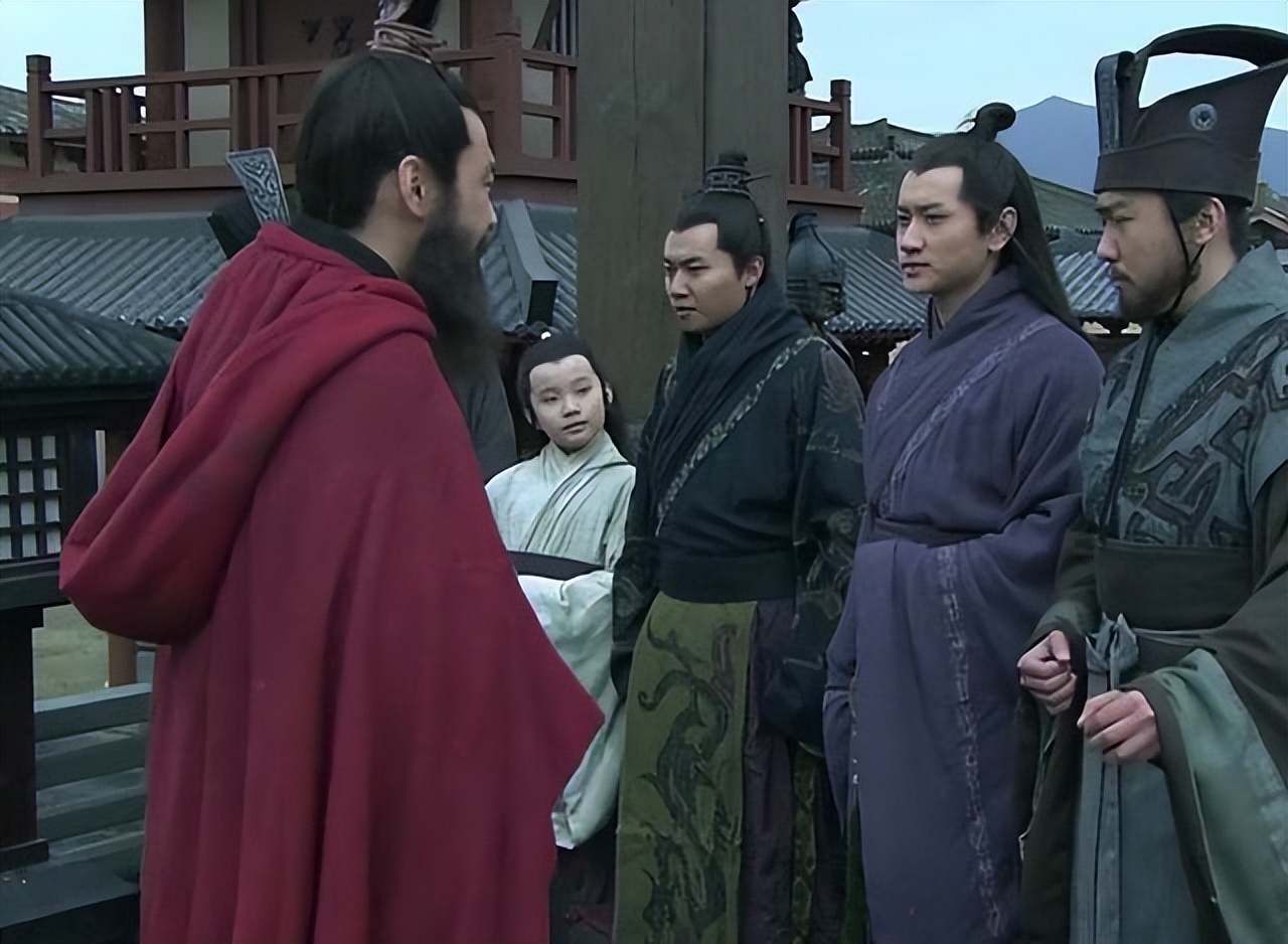 Cao Cao likes Cao Zhi very much, but why not let him inherit the crown ...