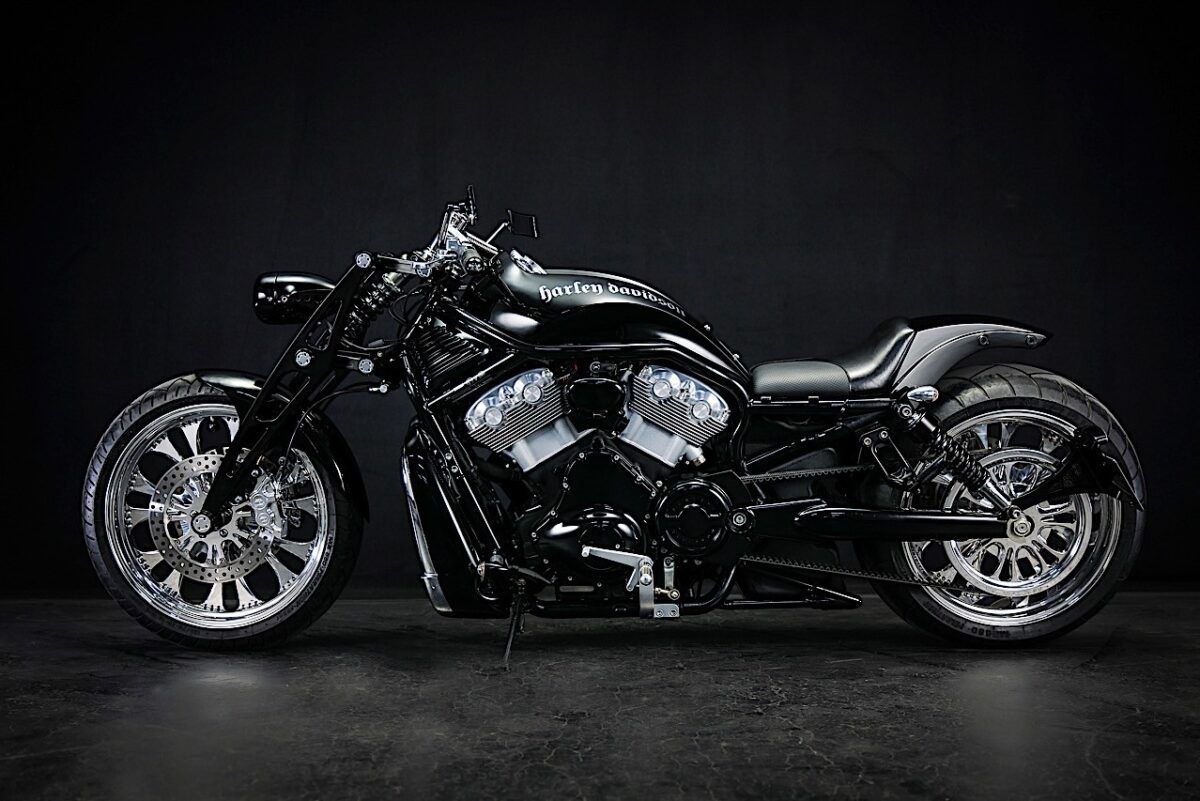 Harley V-Rods: Japanese-style American muscle cars - iNEWS