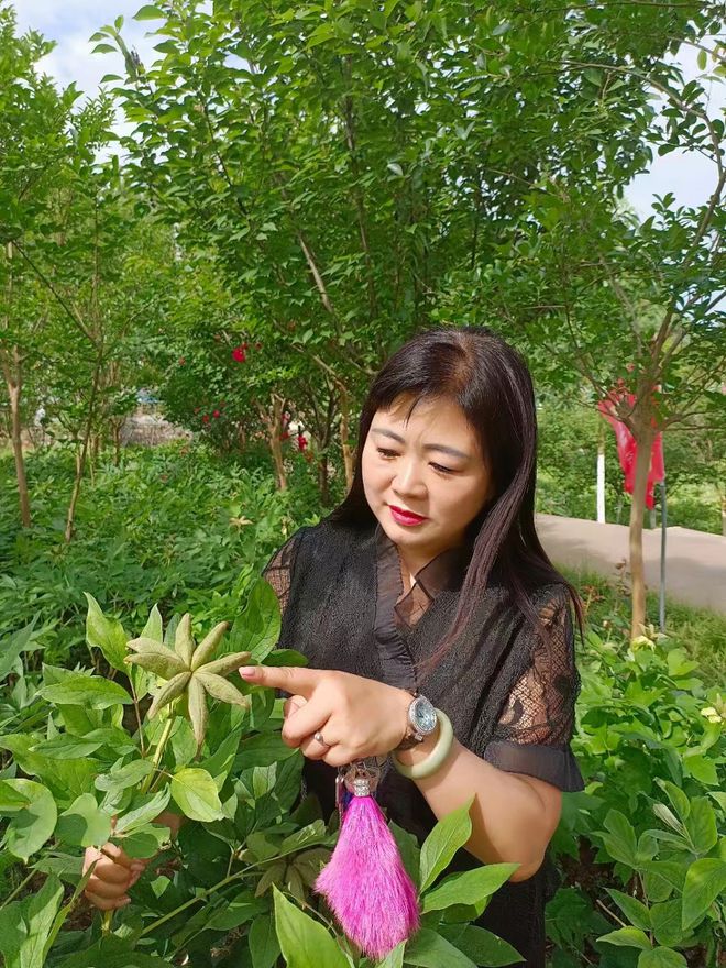 Interview with Wang Xiaolan, CEO & Founder of Zui Guose: Make "drunk" peony seed oil with ...