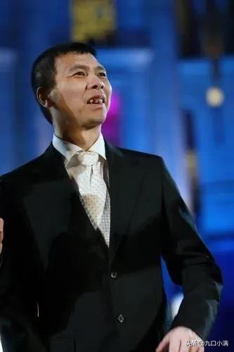 Feng Xiaogang earned another 60 million! - iNEWS