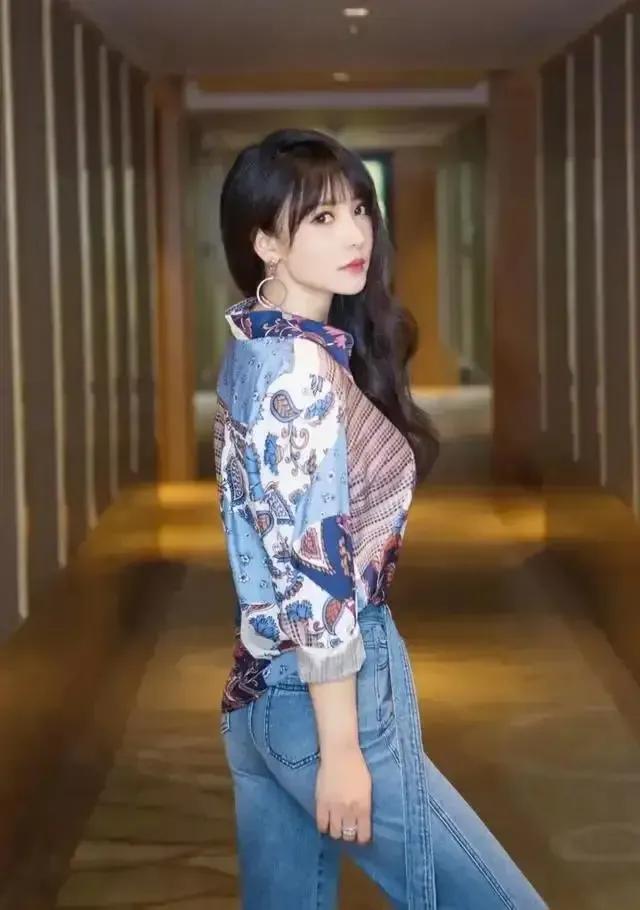 Charming Liu Yan and Zhang Jiani - iMedia