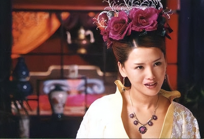 Yang Xin: Pure natural appearance and figure, rejecting the "hidden rules" of the entertainment ...