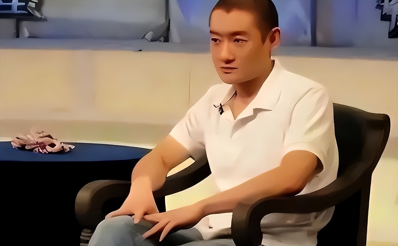 Looking at Li Yu again after 14 years, he was buried in a wedding dress ...