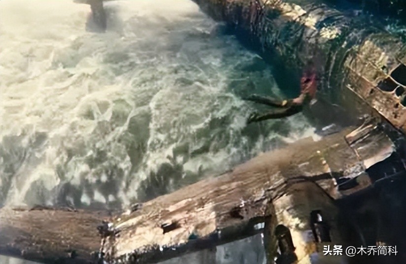 The movie "Falling into the Abyss": insight and criticism of social ...