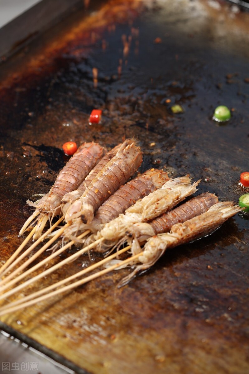 Pippi prawns are not actually shrimp!The world's largest pipi shrimp is ...