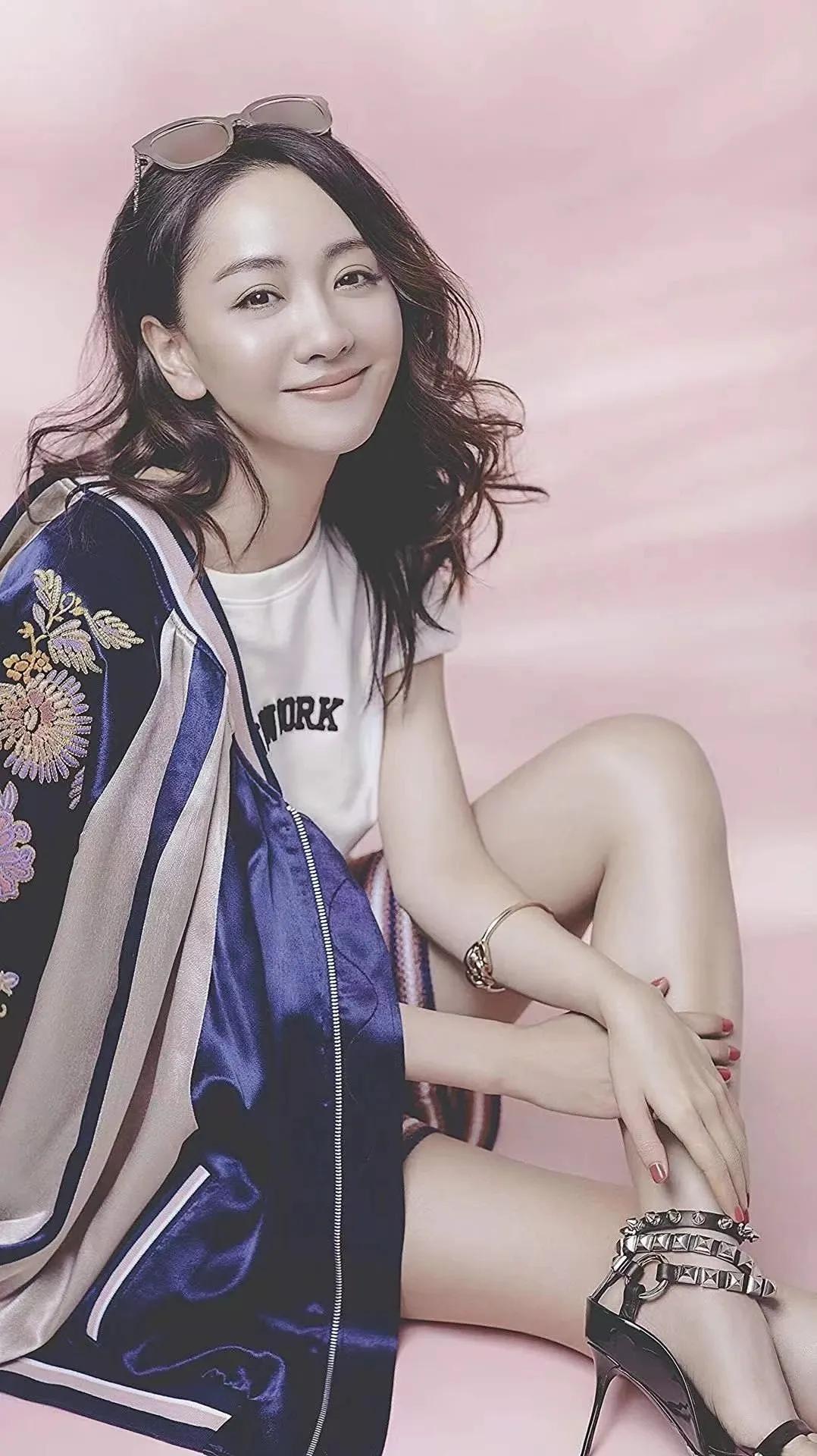 Yang Rong's photo mobile wallpaper - iMedia