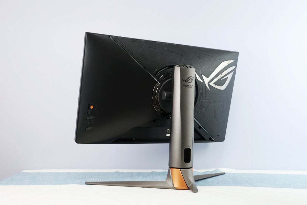 電競新旗艦！有了它我真的在「超神」——ROG PG27UQR顯示器評測 - 資訊咖