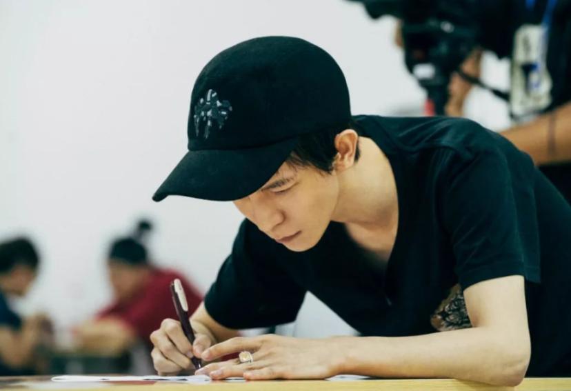 "Recidivist plagiarism offender" Guo Jingming has left the literary ...