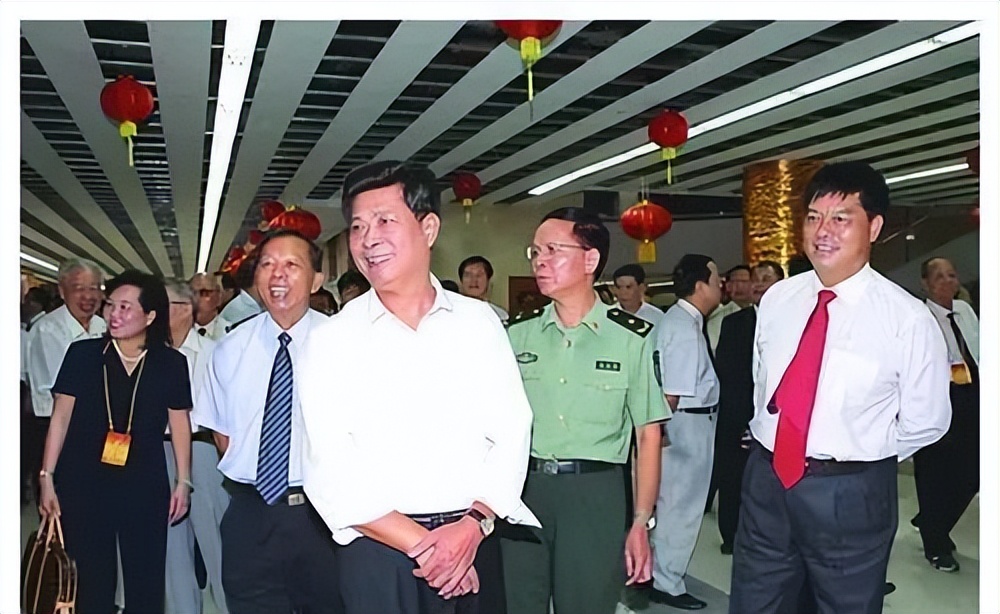 "Big Tiger" Luo Yinguo: raised more than 60 mistresses, made hundreds ...