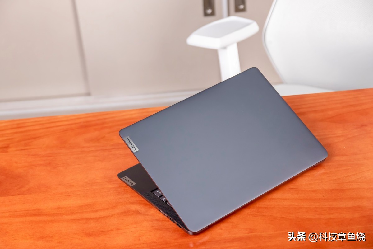 Return to work in the new year, put on a new computer, work efficiently ...