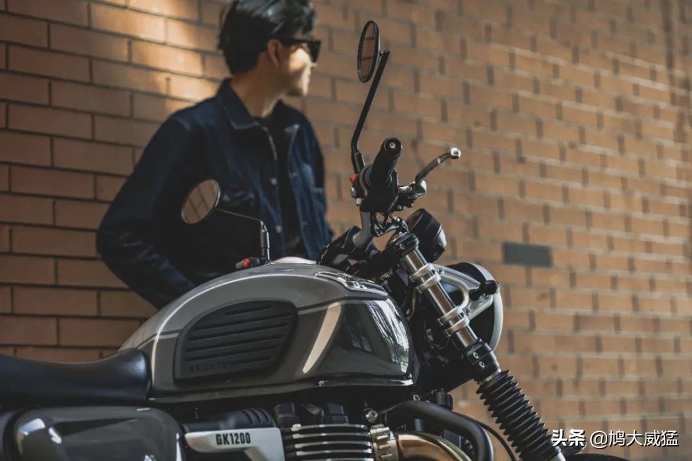 The first domestic public upgrade retro, high gold GK1200 sold for 65,800 - iNEWS