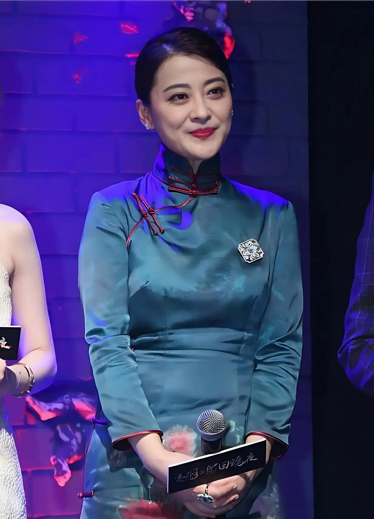 The 47-year-old Mei Ting is really beautiful this time, wearing a ...