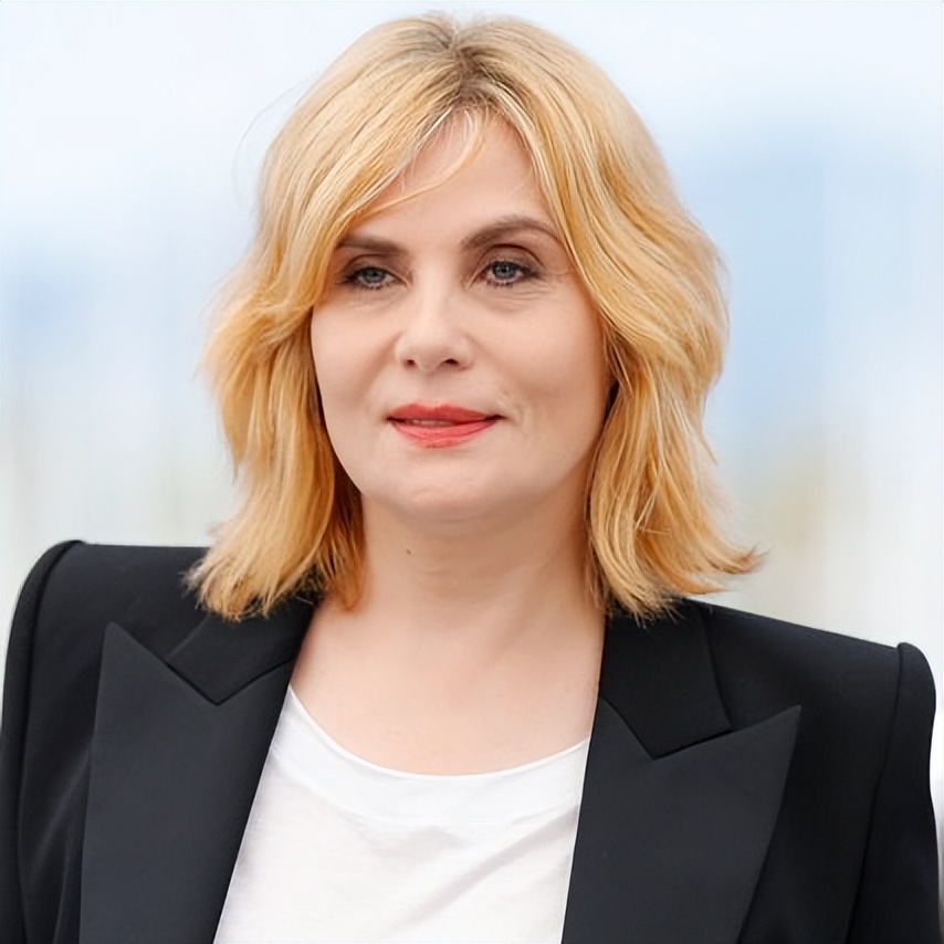 Emmanuelle Seigner: Worthy of being a crossover artist! The ...