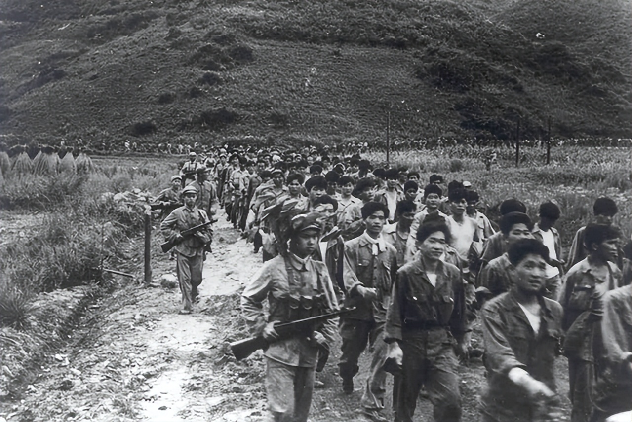 Why is the PLA's classic tactics, besieging the city and fighting for ...