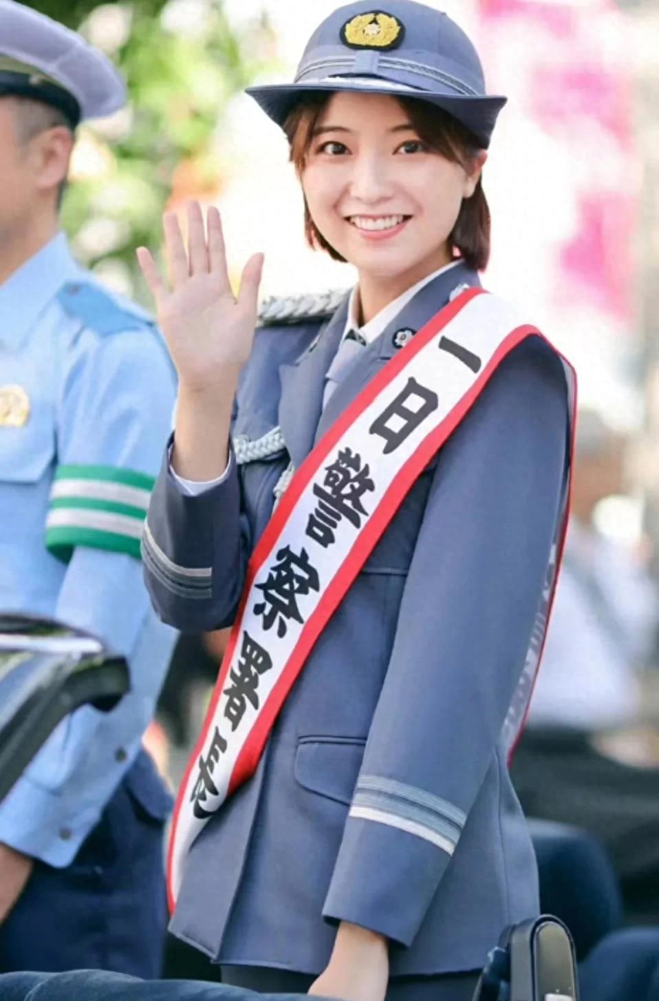 Mio Kudo: Japanese healing goddess, pure yet lusty, her eyes can be ...