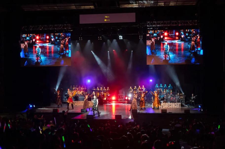 Ga let Deng Zhen·Love the world concert a sensation in Vancouver, the ...