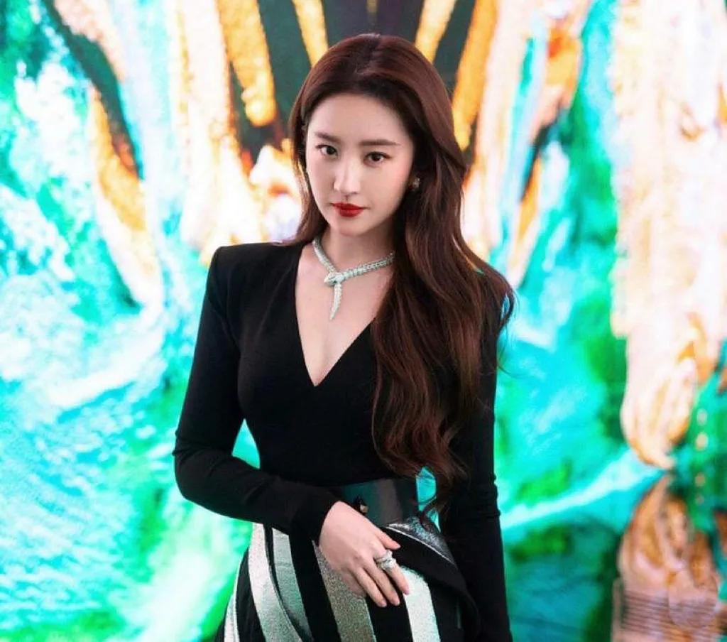 Ang Lee once invited Liu Yifei to play "Lust, Caution" and she refused ...