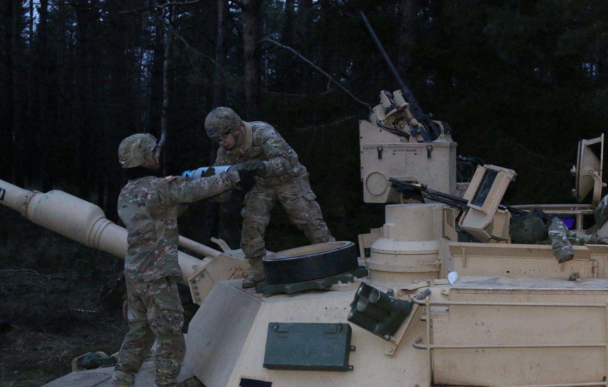 Russian-made tank autoloader takes 10 seconds?Give American Tankers 5 ...