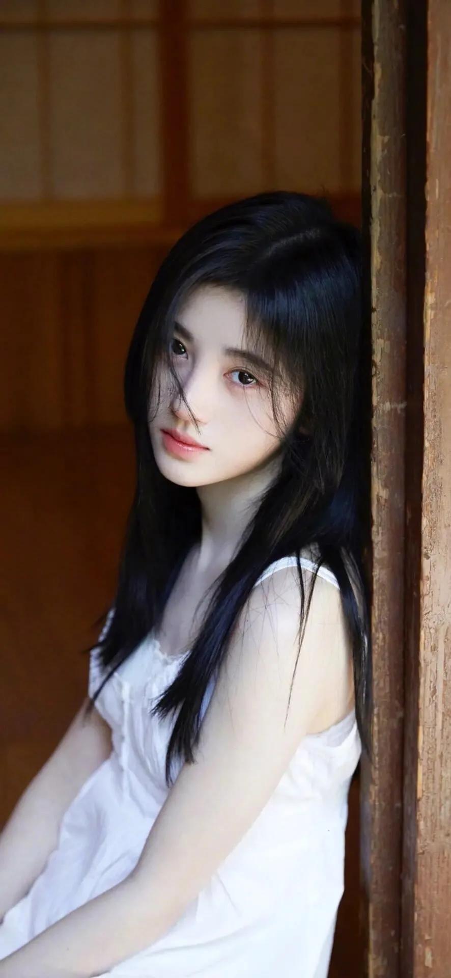 Ju Jingyi's beautiful picture - iNEWS