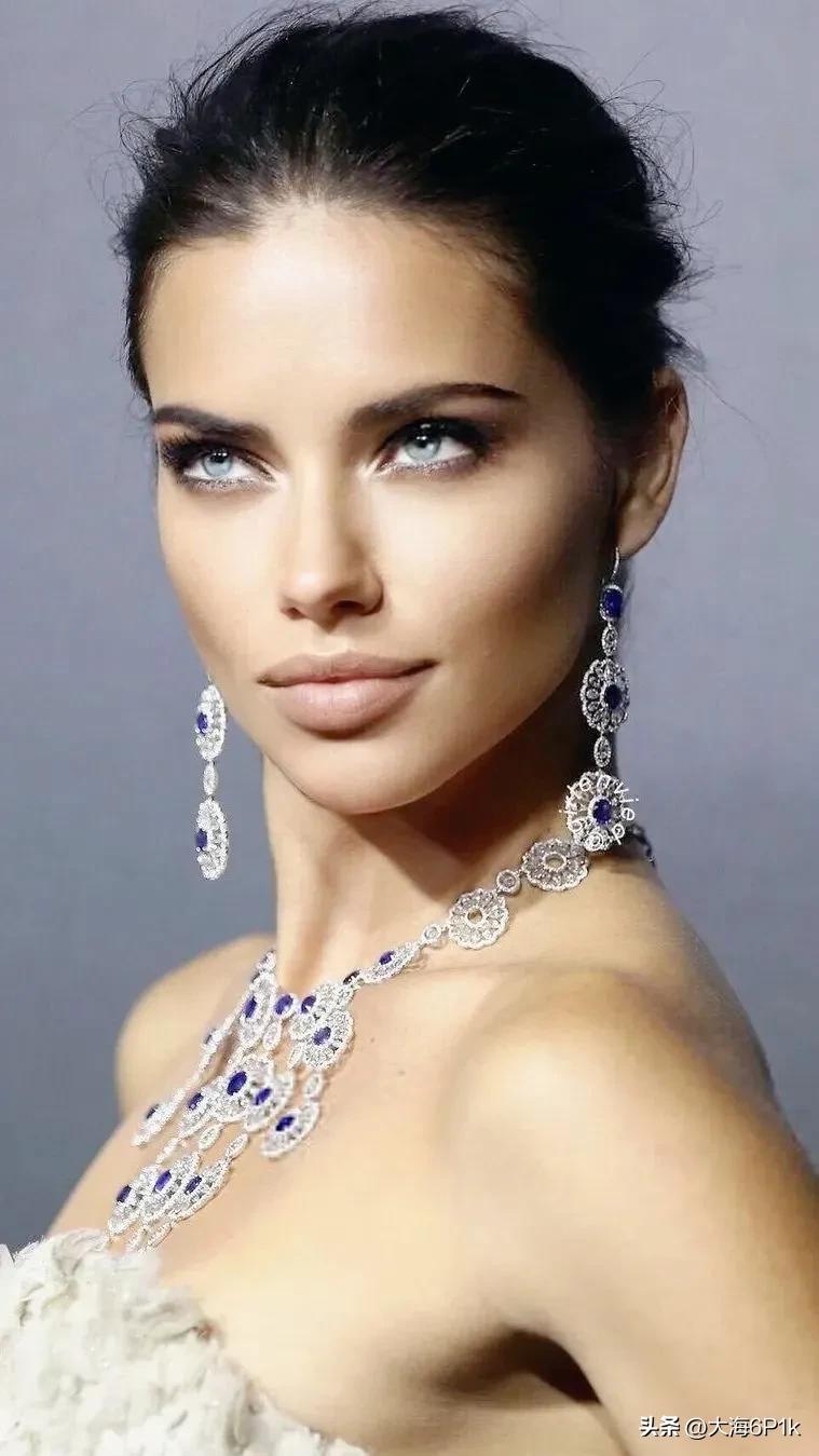 Lily Aldridge, world famous model - iNEWS