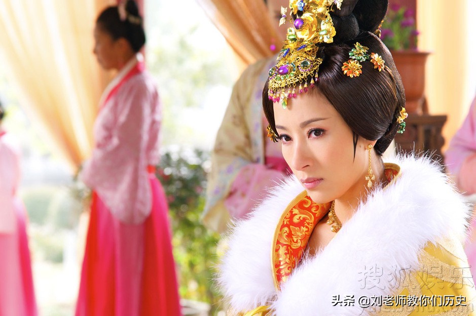 How many court ladies were there in the Qing Dynasty?Xiu Nv must ...