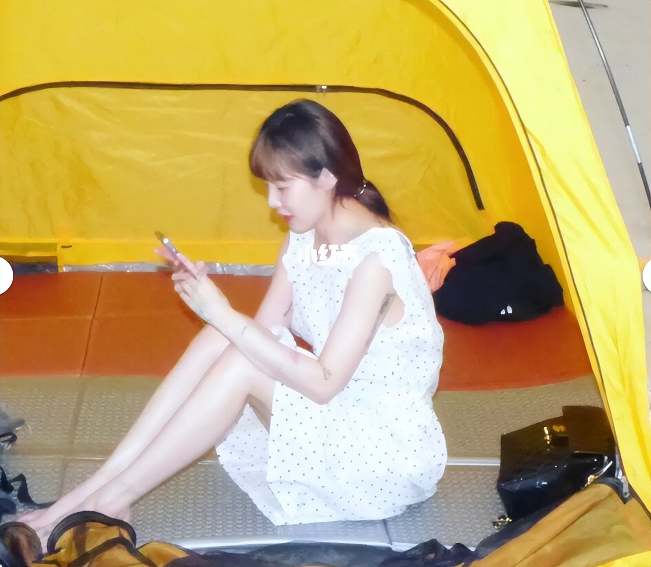 Sexy goddess HyunA shows off her figure, wearing a bikini, her skin is ...