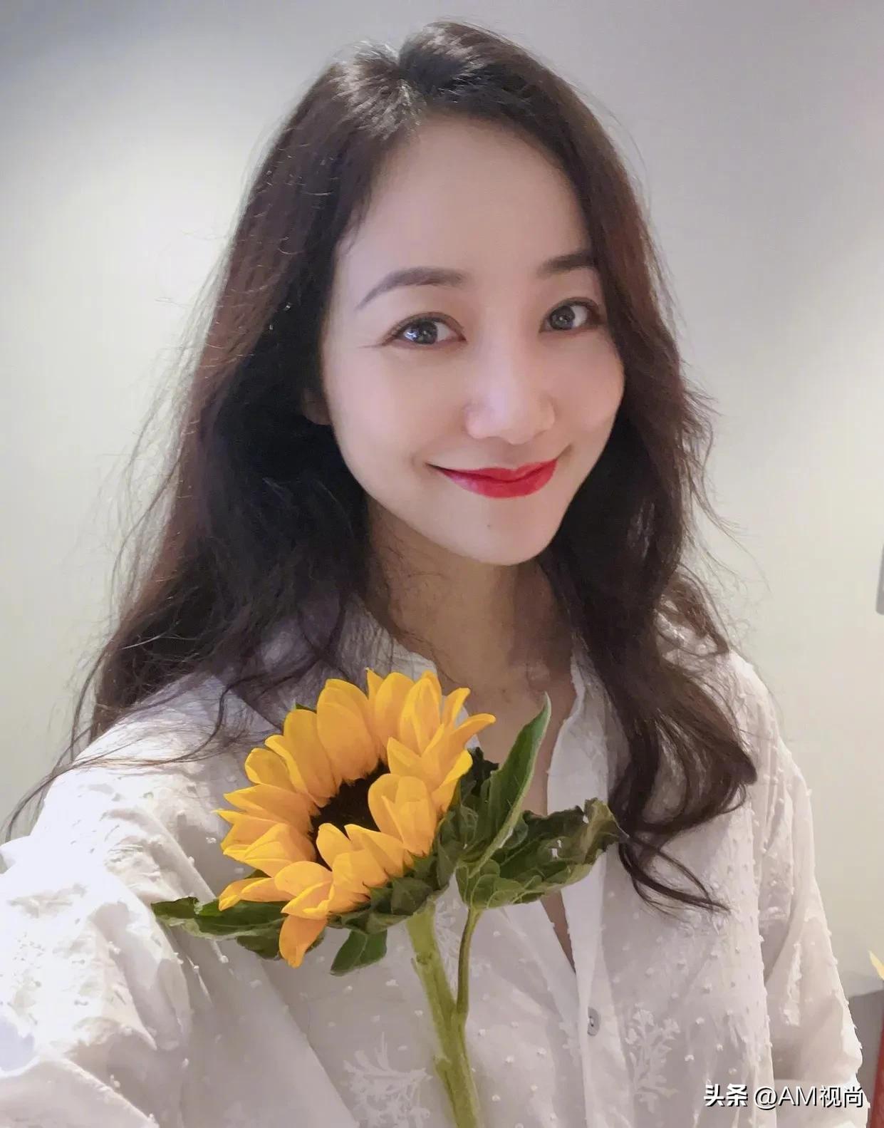 Han Xue starring in the musical "White Night Walk" will break 100 shows ...