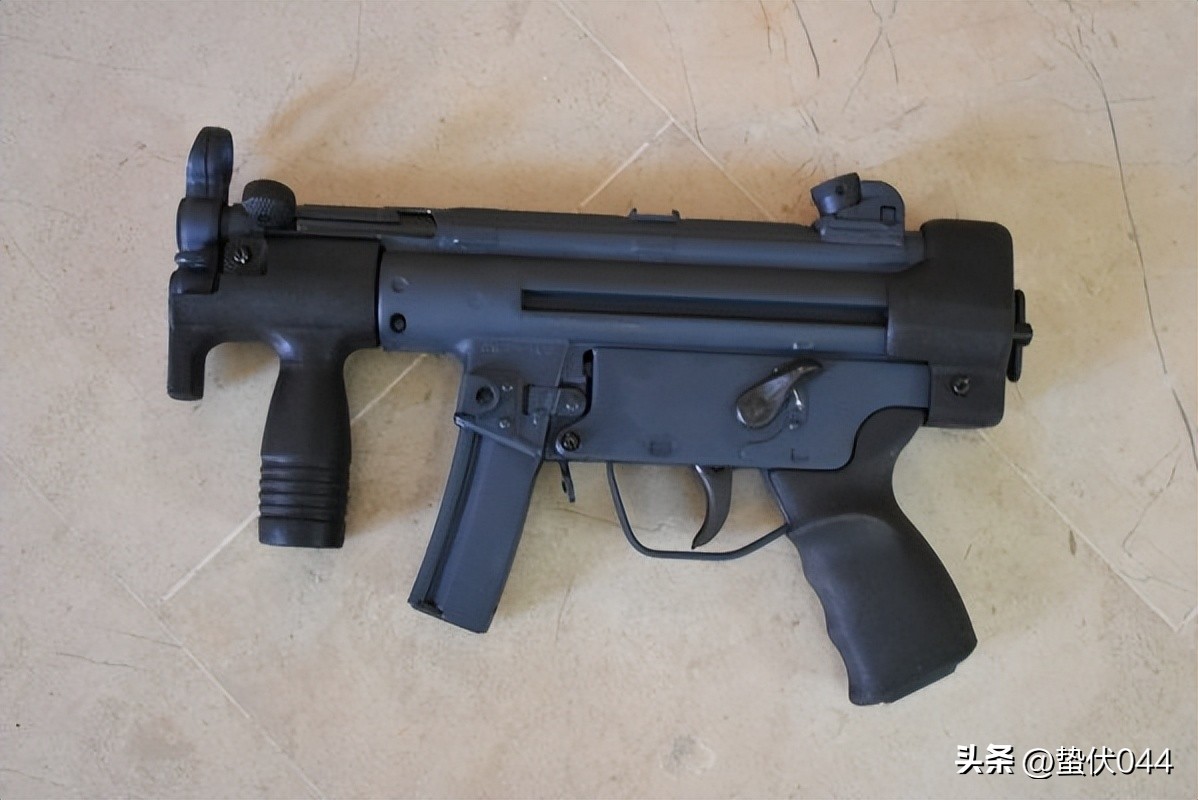 Pakistan pof4 pistol - iNEWS